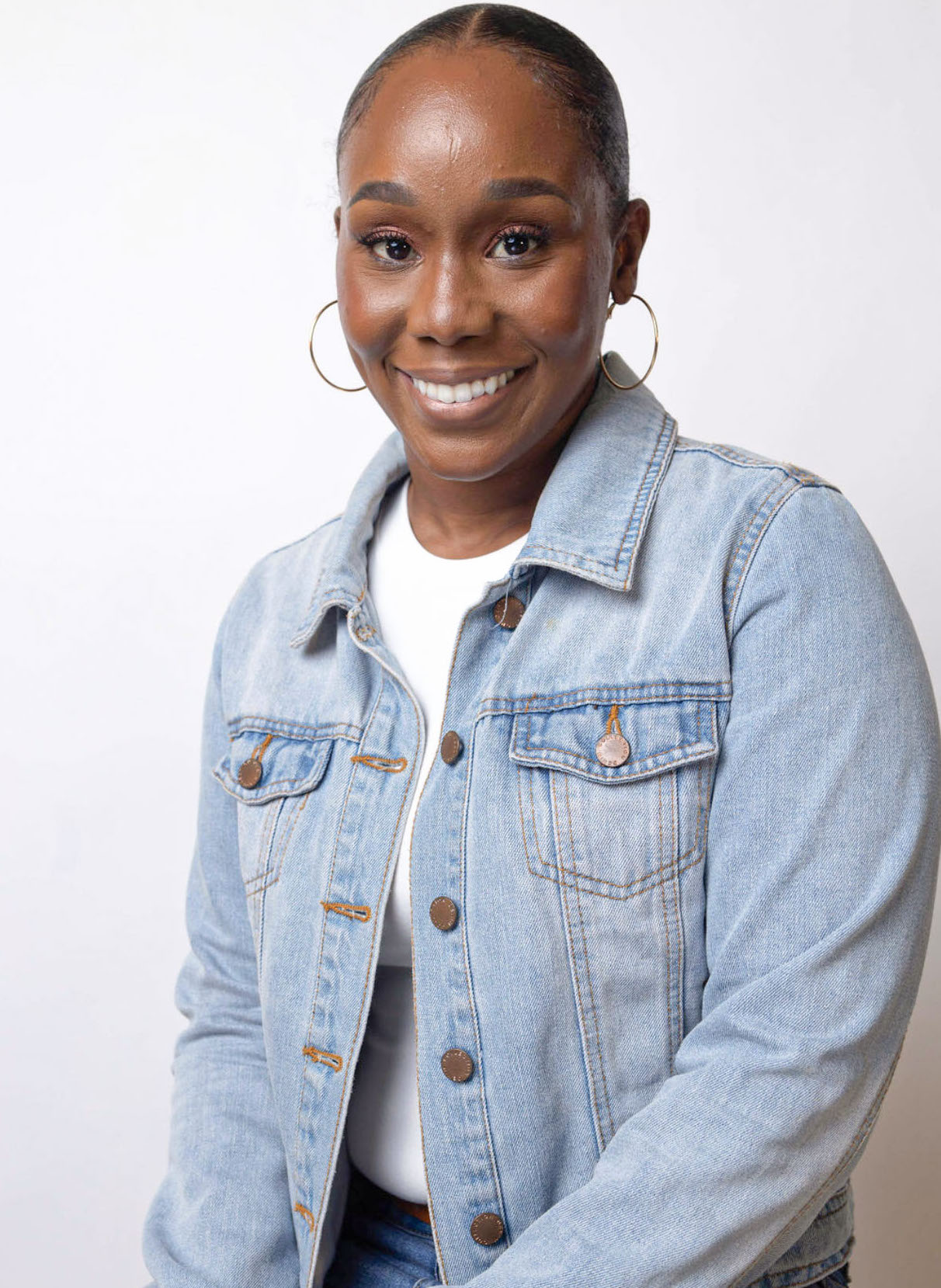 Bio - Ernestia Fraser